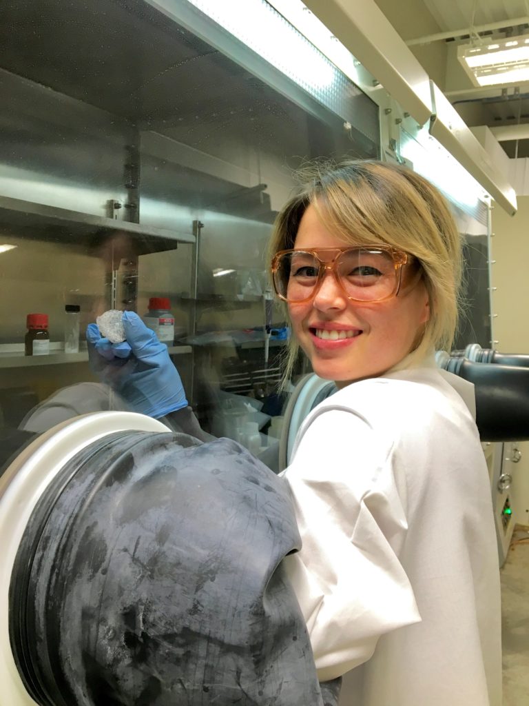 Student Spotlight: Ammber Hoang – Chemistry